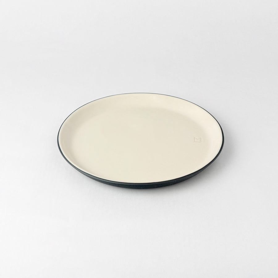 DARK PORCELAIN PORCELAIN STARTER PLATE – Masuma Ceramics